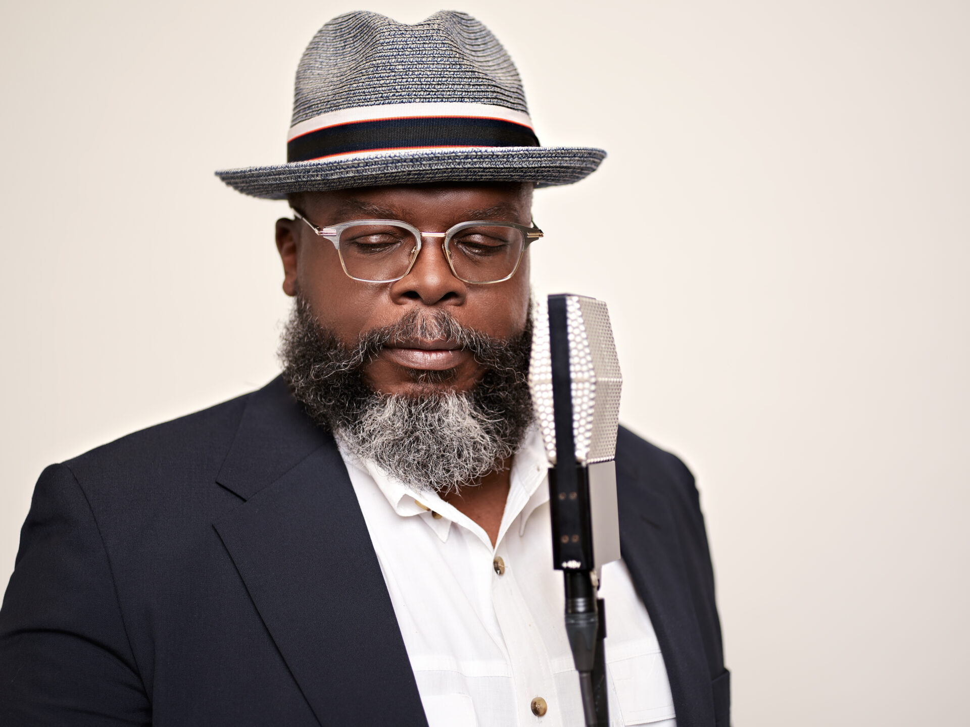 Bio - thatbassvoice: Eric Hollaway